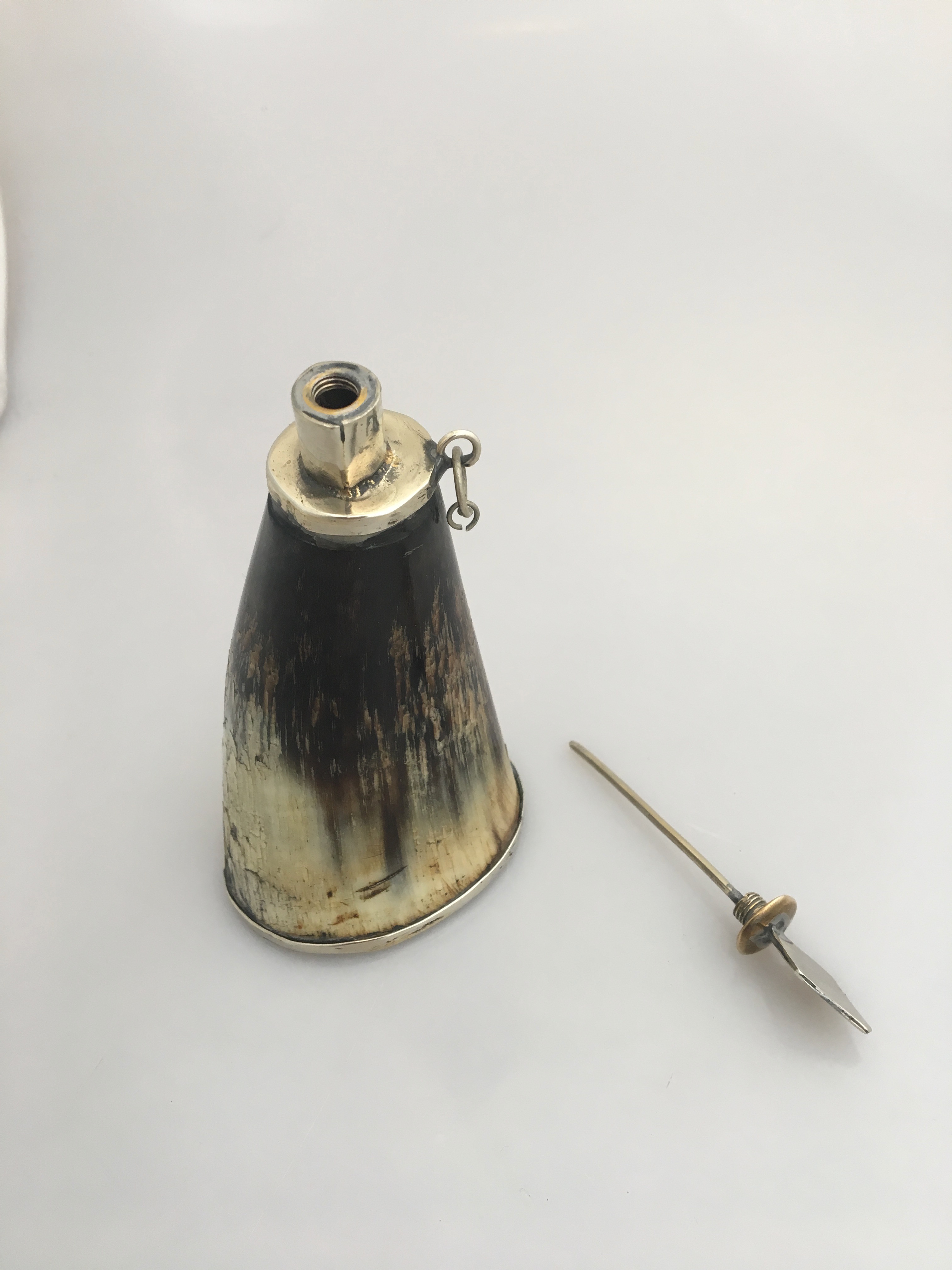 A West African horn container. Circa 1900. - Iain Marr Antiques